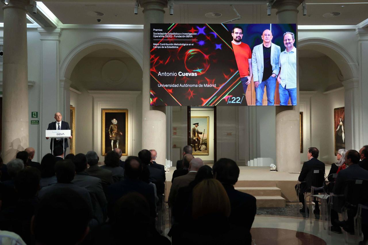 José Ramón Berrendero, Antonio Cuevas y José Luis Torrecilla reciben el ...