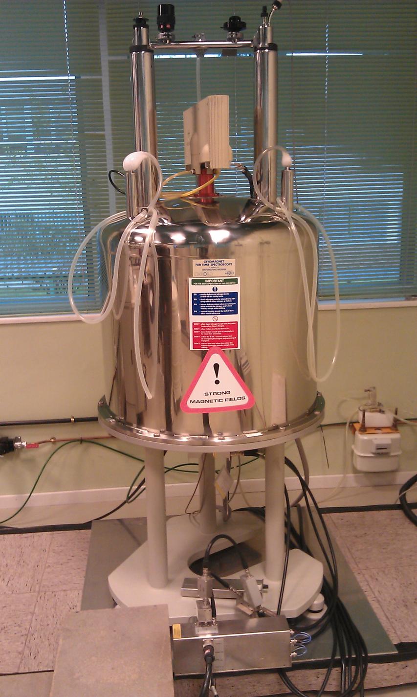 Espectrómetro de RMN de 7,4T (300 MHz) Bruker AVANCE III-HD NANOBAY